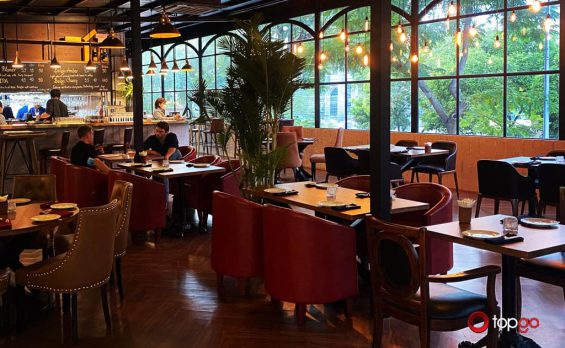 B3 Wine Bar & Grill - Địa điểm hẹn hò cho các cặp đôi - Topgo