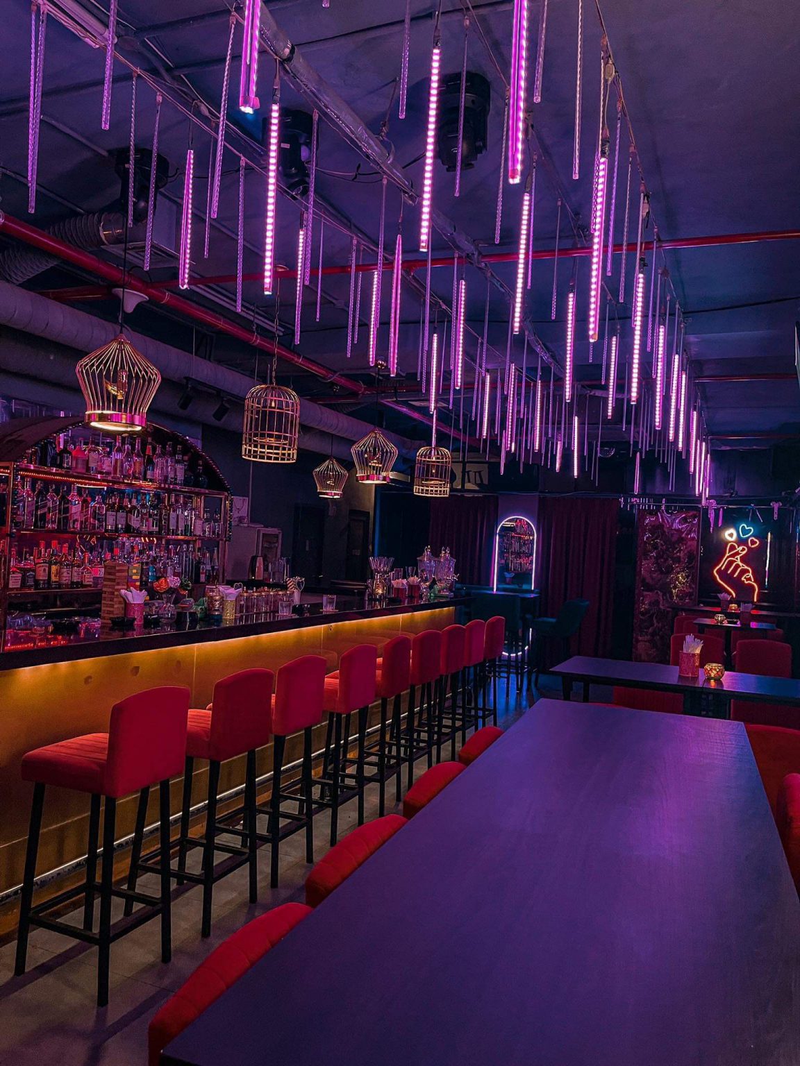 Ivy Lounge mô hình quán bar kết hợp ẩm thực Á-Âu hiện đại