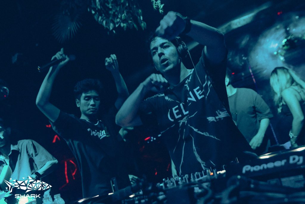 SHARK CLUB - Hà Nội