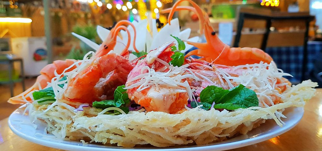 Nhà hàng 5 Cua đắm chìm trong thiên đường ẩm thực biển - Topgo