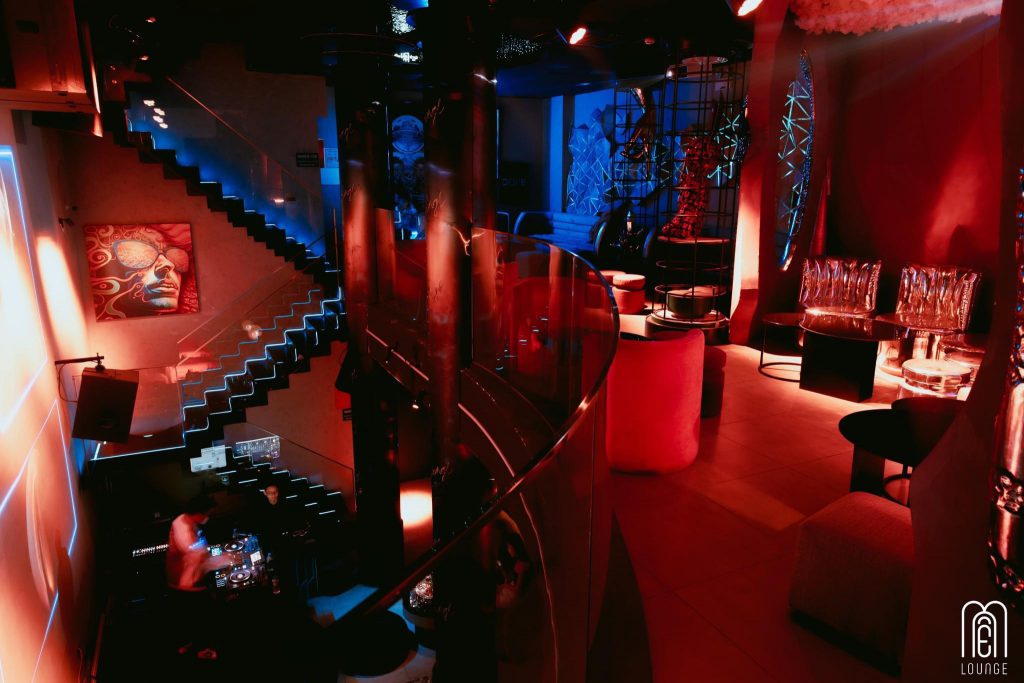 Alpha Lounge quán Night Life hiện đại bậc nhất Hà Thành