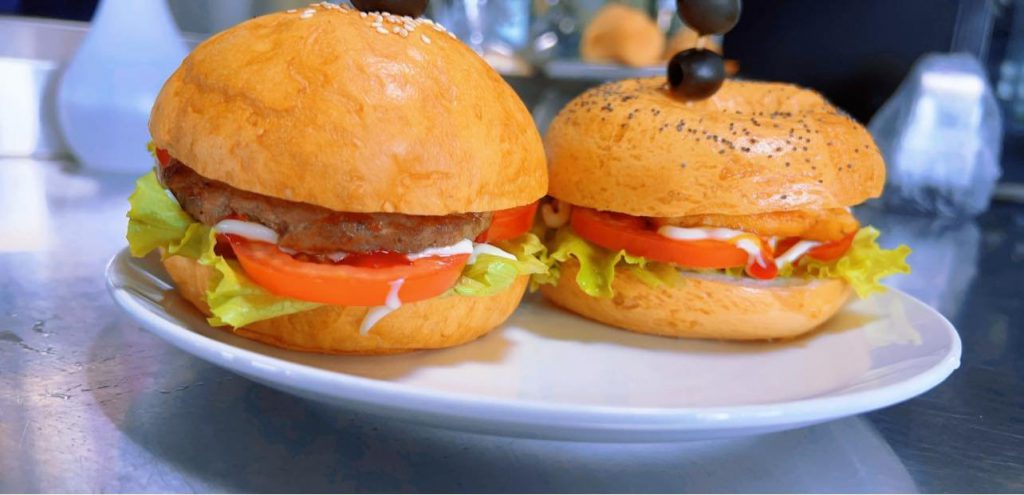 The Pilot nhà hàng Á - Âu và bia thủ công cao cấp - Topgo