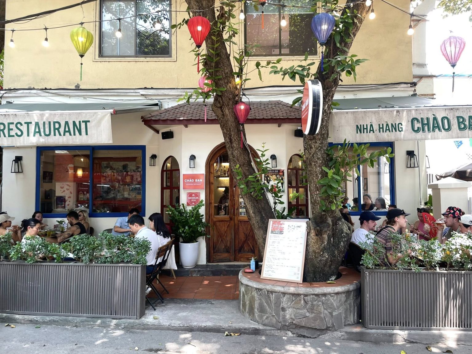 Nhà hàng Chào Bạn Vietnamese Restaurant - 98 Tô Ngọc Vân - Hà Nội
