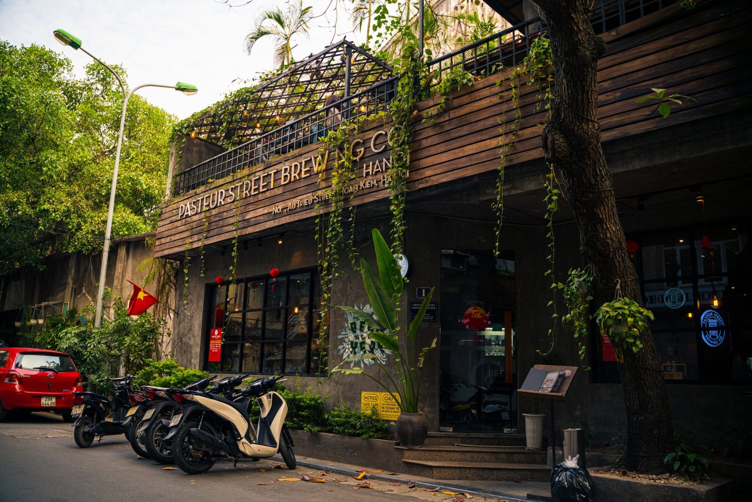 Hệ Thống Pasteur Street Craft Beeer Hà Nội - Hà Nội